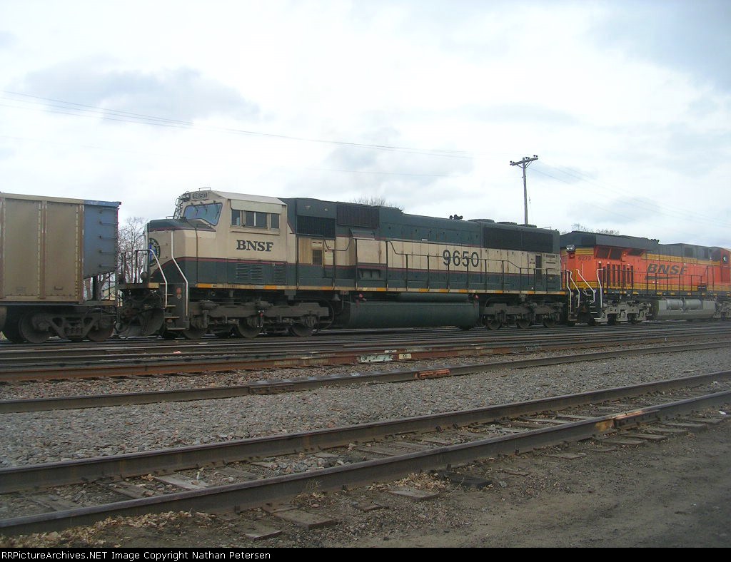 BNSF 9650